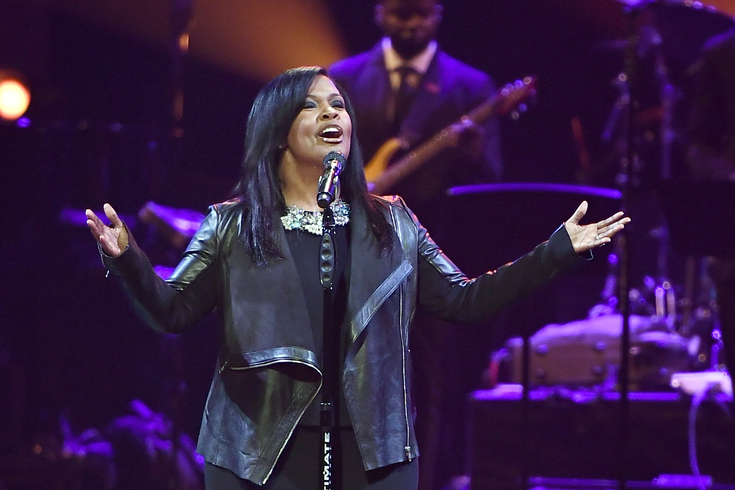 Cece Winans Follows Up Two Grammy Wins With Eleven Track Holiday